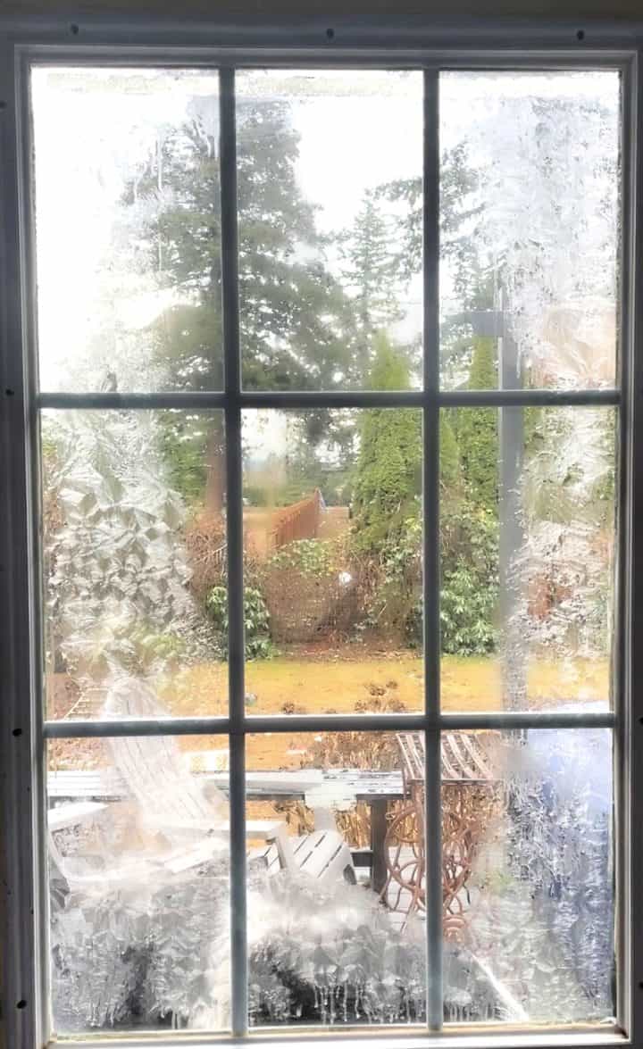 How to Frost Glass Windows with Epsom Salt - Crafty Little Gnome